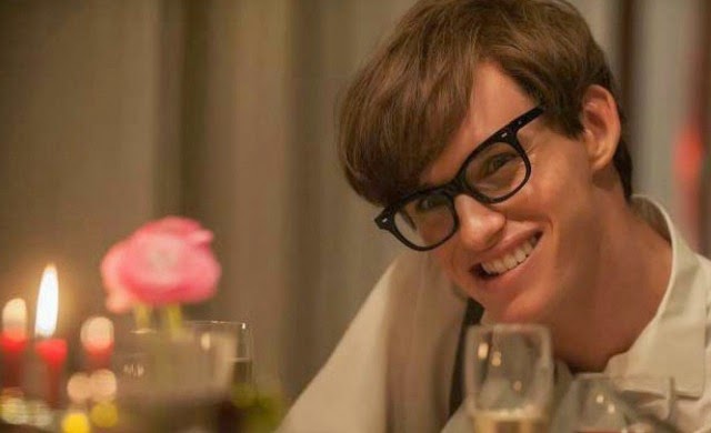 ': A Teoria de Tudo conta a história de um gênio da física, sob um ...