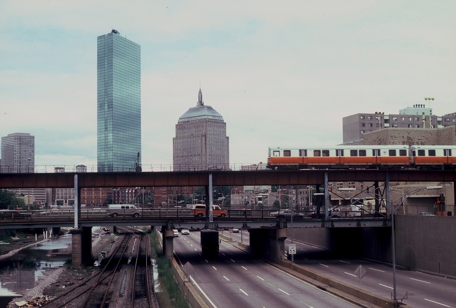 robertwelshphotography.org: Boston's Elevated Orange Line.