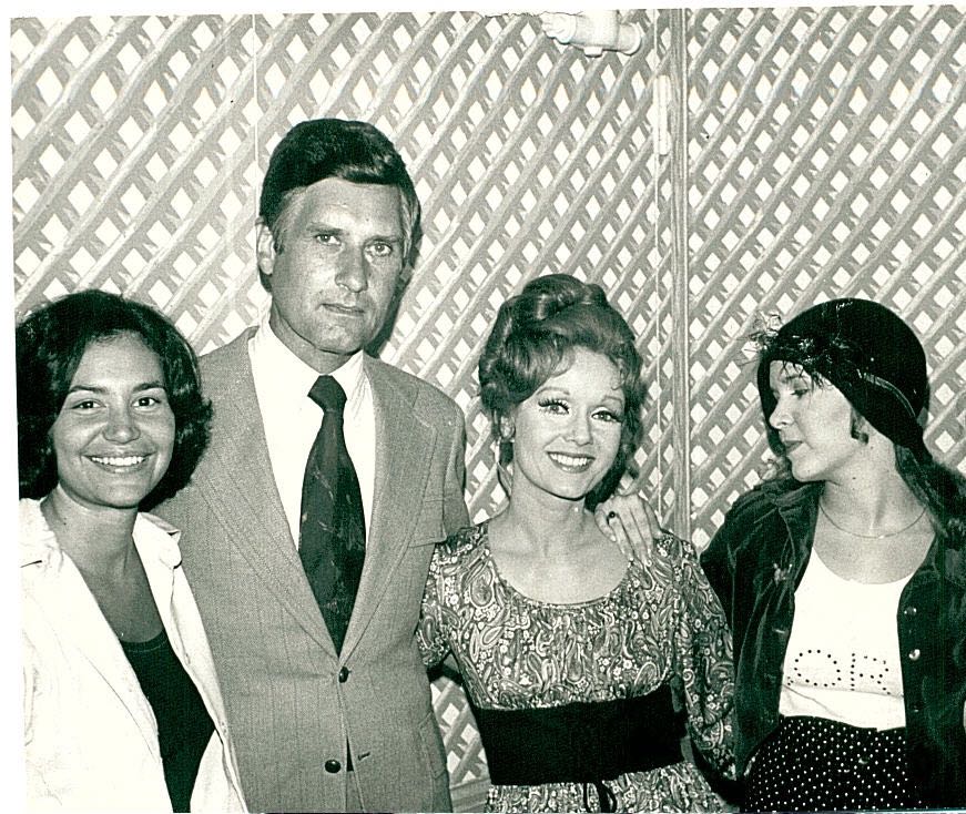 HOLLYWOOD SUE CAMERON: 2016