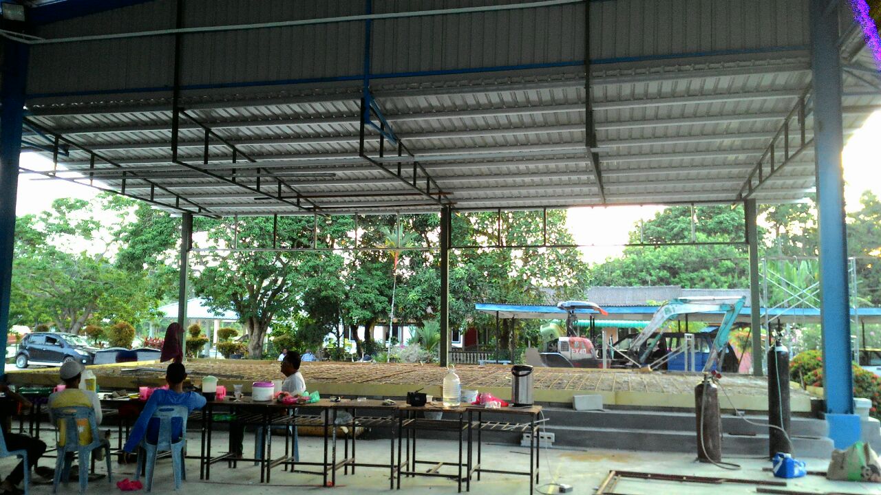 Pembinaan Pentas Dewan Terbuka - SMK TELOK KERANG