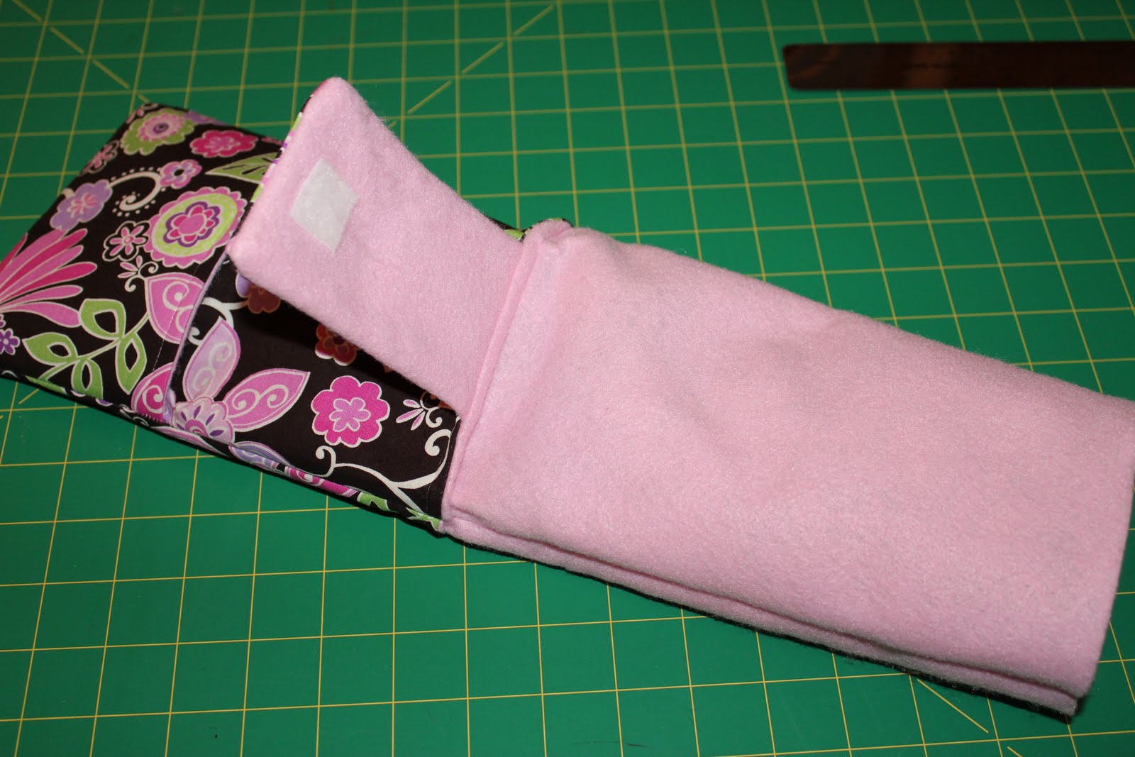 Southern Girl Creations: Tutorial: How to Make a Kindle Cover