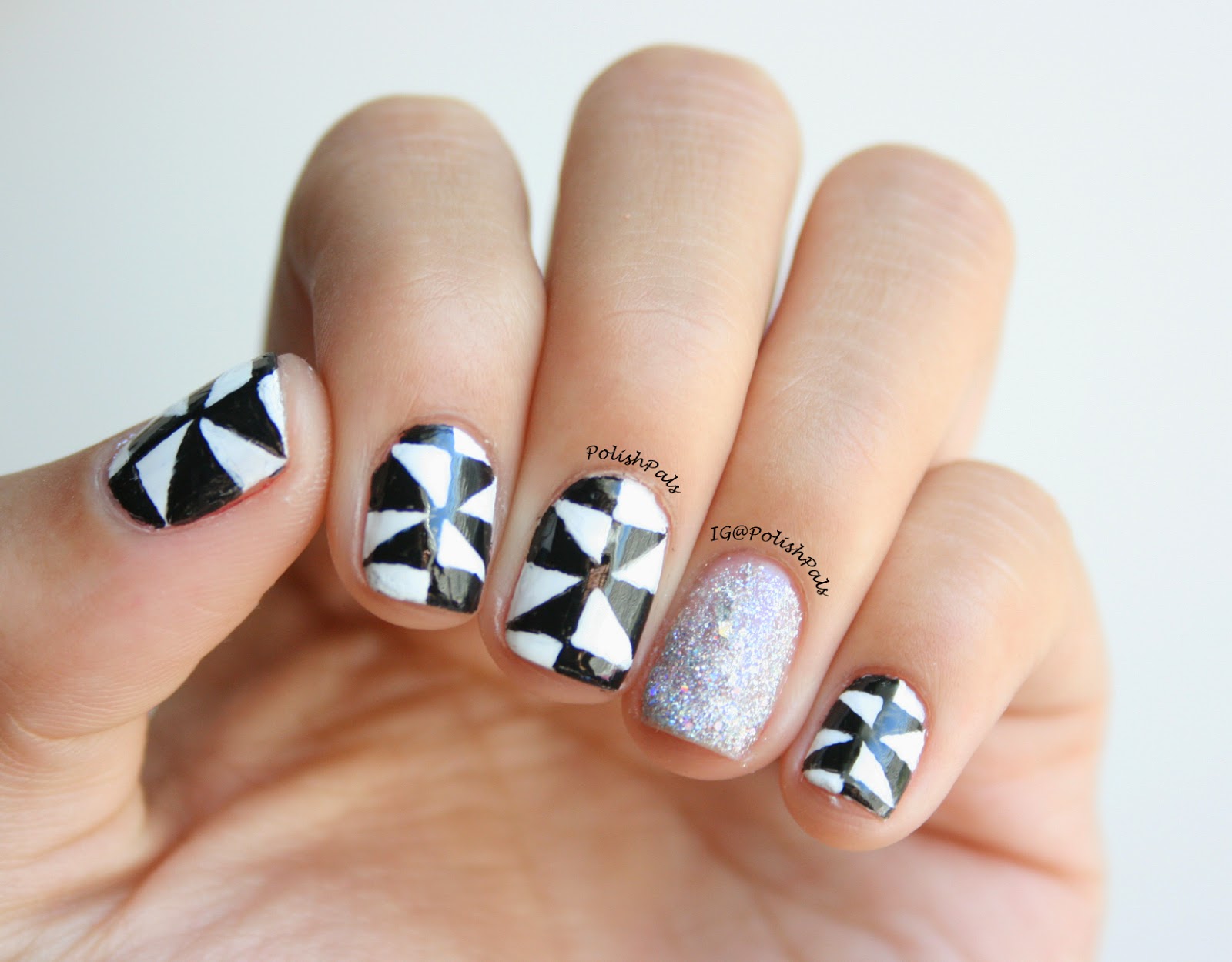 Polish Pals: Black & White Triangles (+ Tutorial)