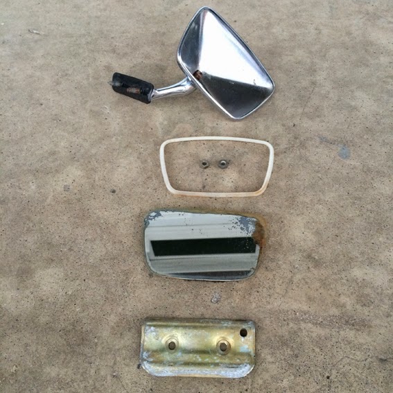 tyrobenz: Item 6: Mercedes-Benz W114/W115 RHS Original Door Mirror