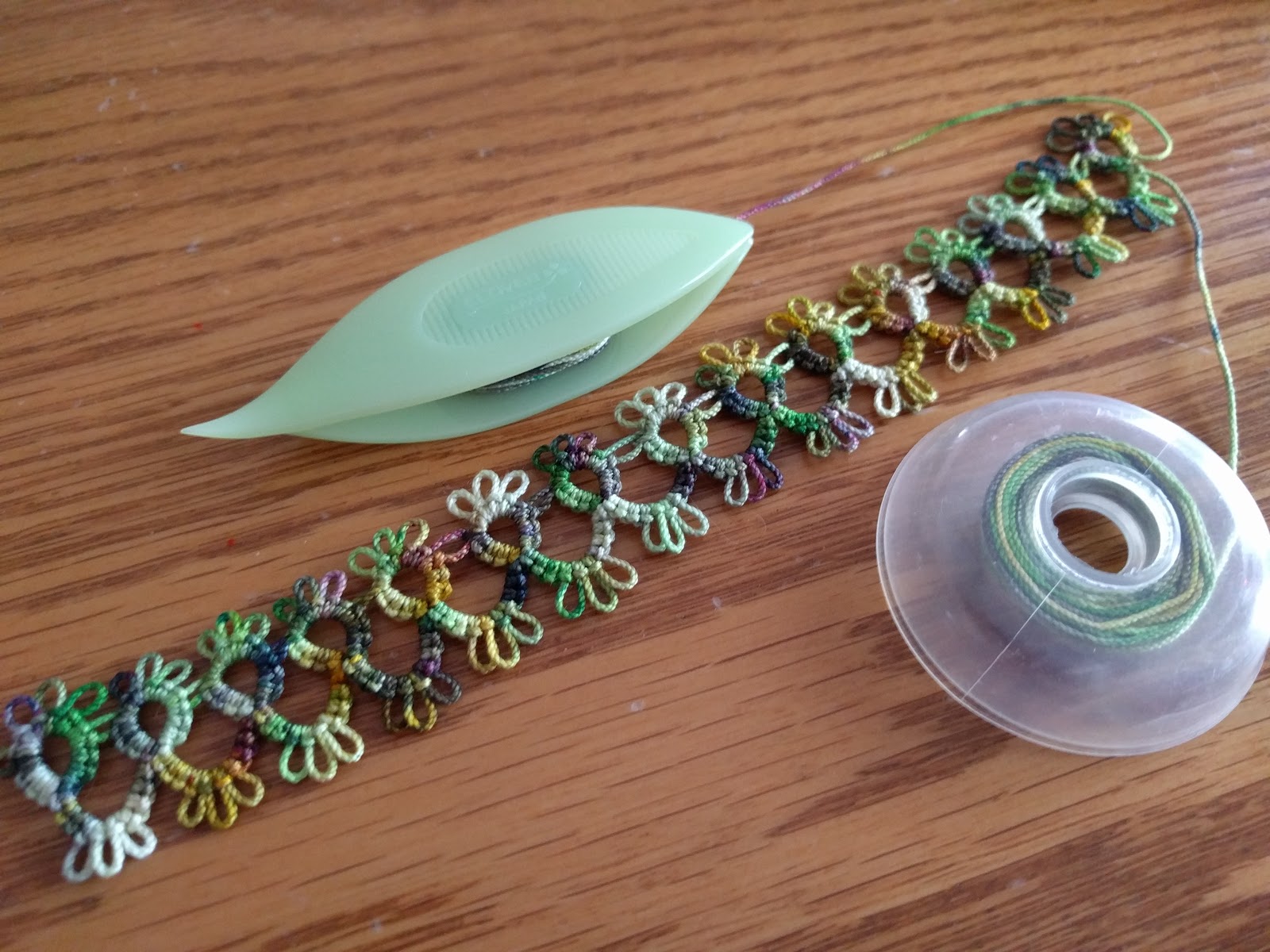 Crunchy Banana: Tatted Edging