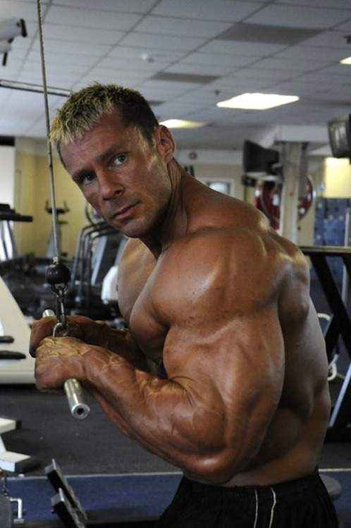 Worldwide Bodybuilders: British muscle hero Stuart Core