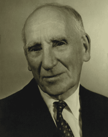 Dr Ian Ellis-Jones ... Living Mindfully Now: THE PSYCHOLOGIST AND THE ...