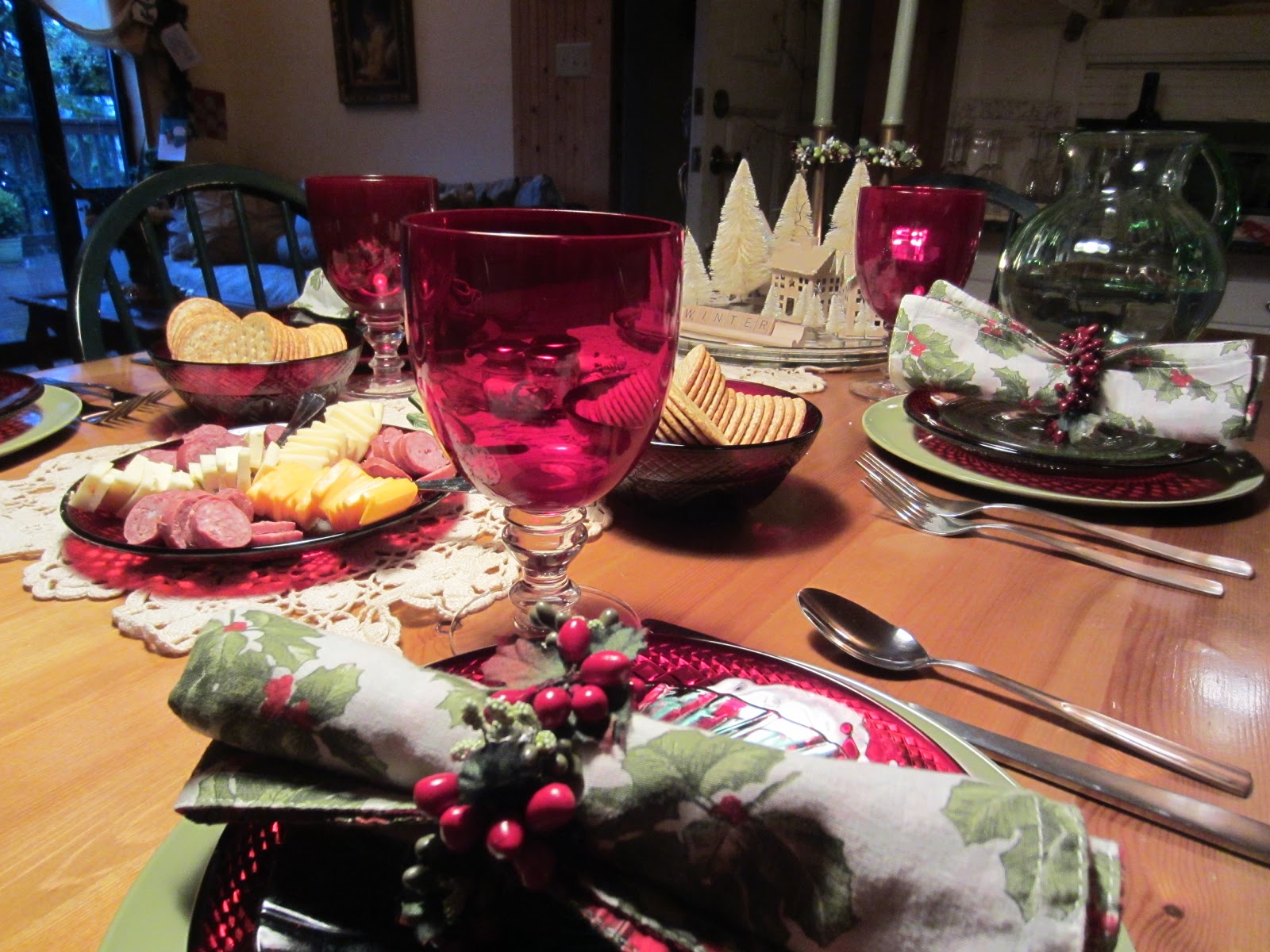 Beatrice Euphemie: Cozy Dinner Party and End of Year Reflections