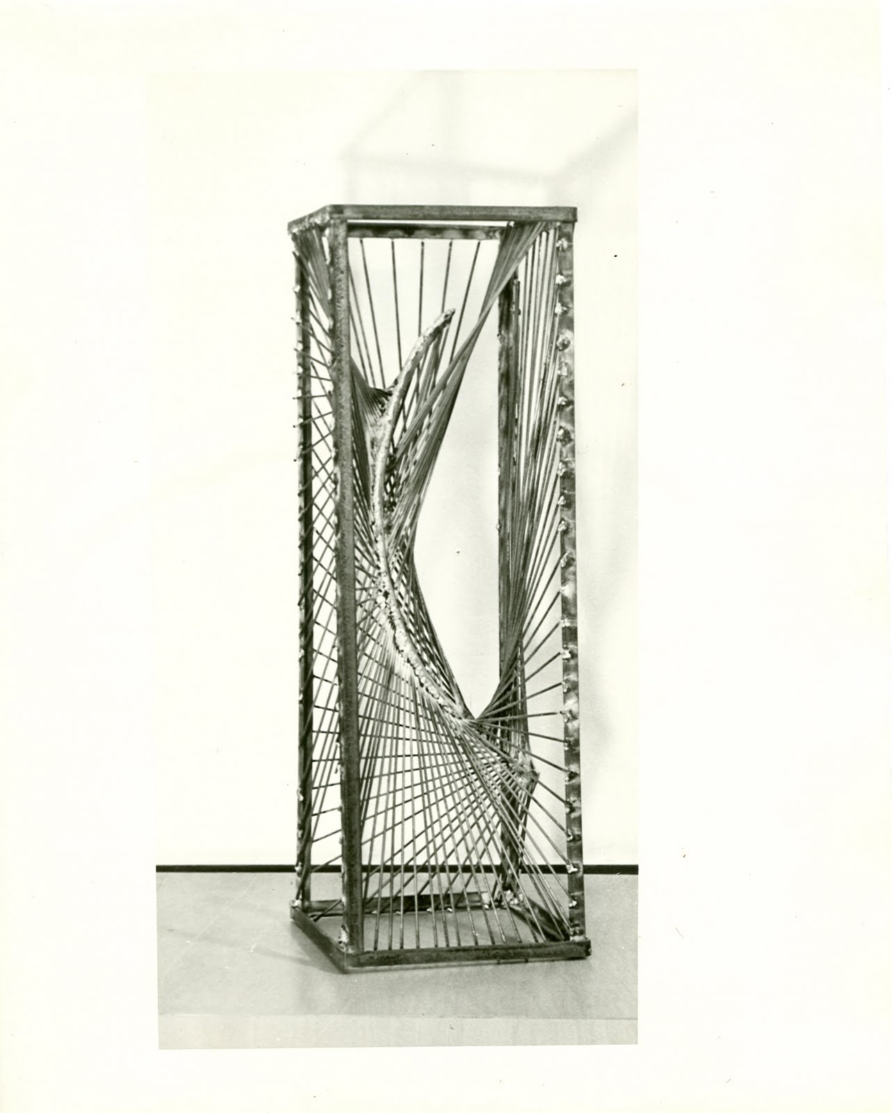 Farhad Moezzi: Sculpture Metal-Rod