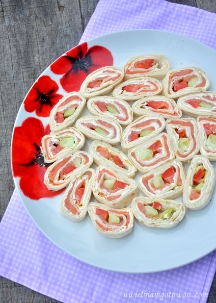 Uwielbiam gotować: Tortilla z serkiem i łososiem