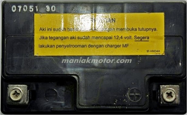 TIPS MOTOR : CARA SEDERHANA BIAR SETRUM AKI SELALU KUAT