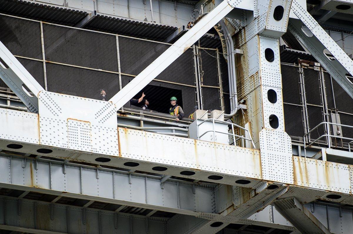 MEC&F Expert Engineers : Bridge construction worker breaks his two legs ...
