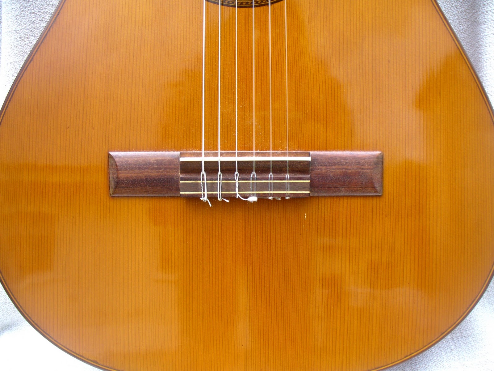 EL TALLER Instrumentos Musicales: Guitarra de Caoba de Sebastian ...