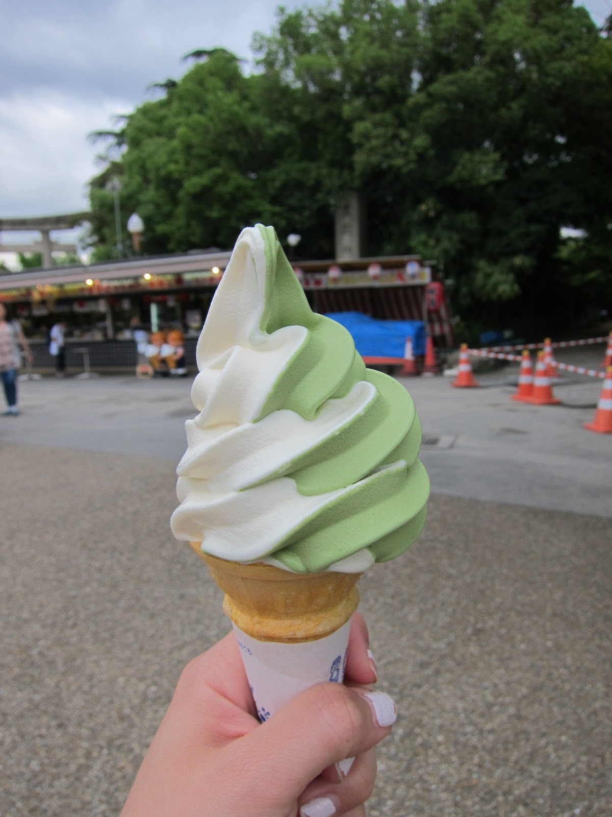 OSAKA DAY 2 - OSAKA CASTLE, KUROMON ICHIBA MARKET AND DEN DEN TOWN ...