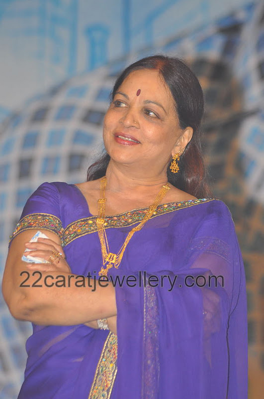 Vijaya Nirmala in Modern Chandrahaar - Jewellery Designs