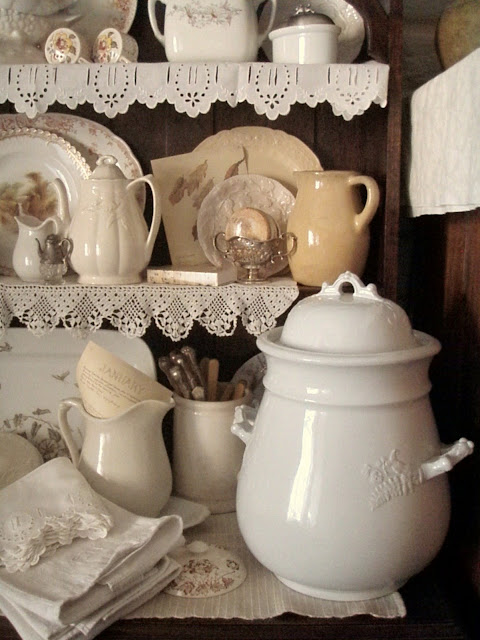 Cabin & Cottage : The Olde English Cupboard