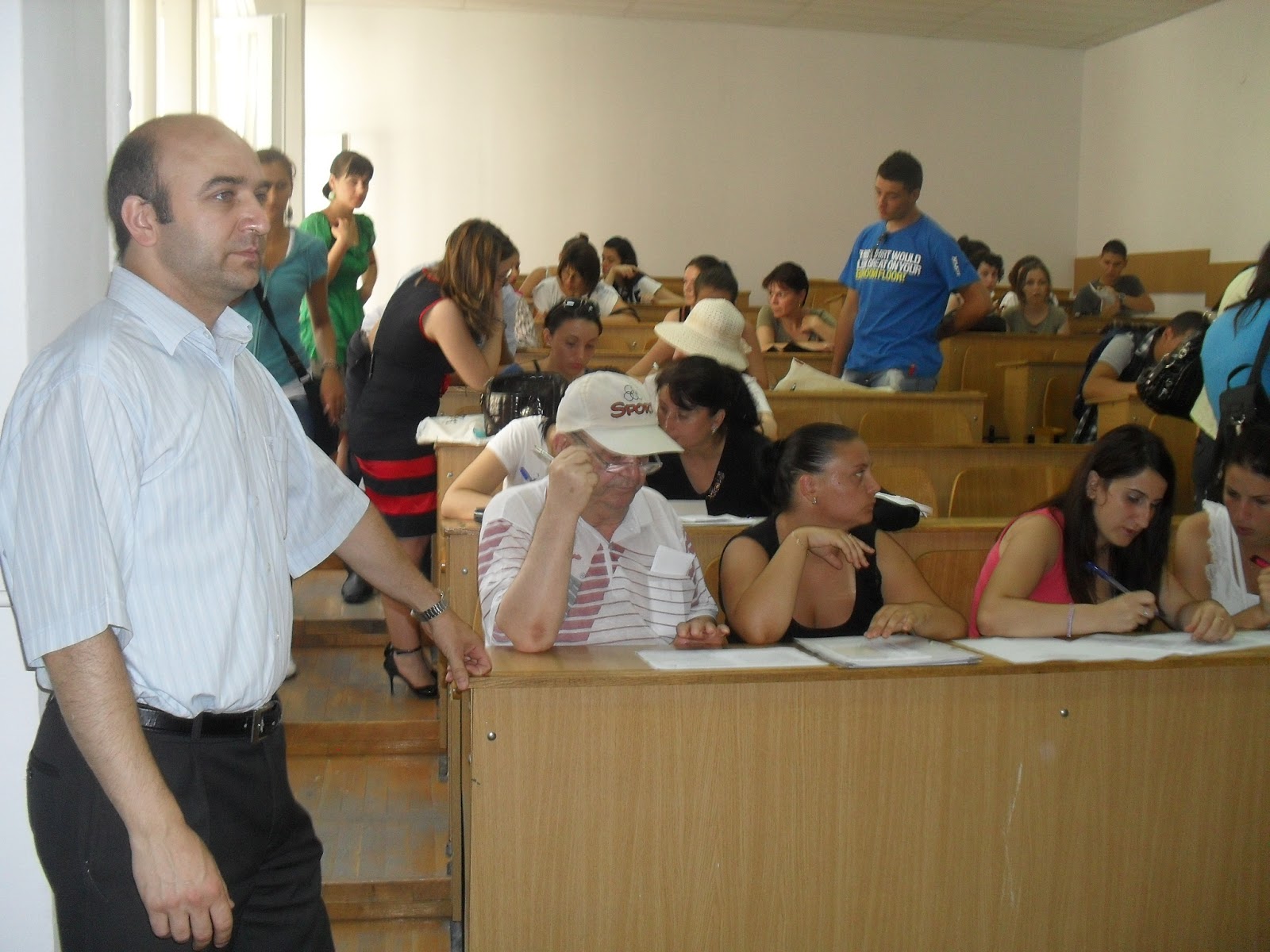 Final de concurs la FEAA- 1130 de înscrişi - Vivat Studenția