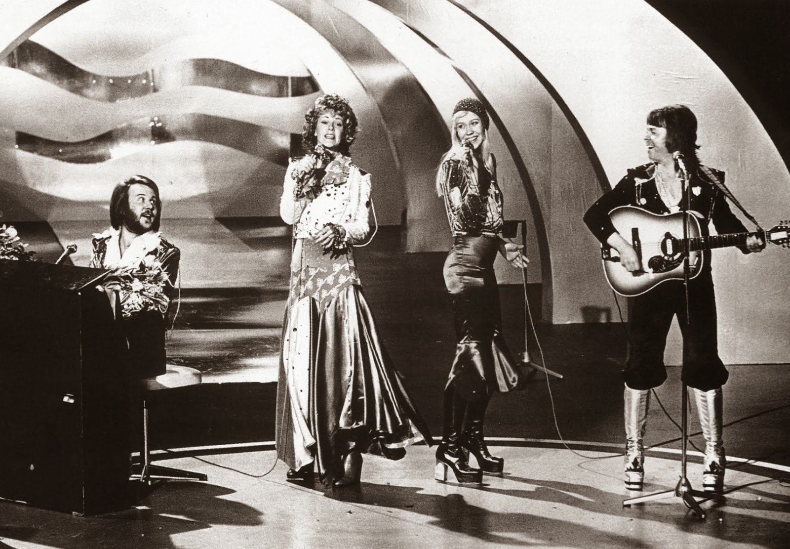 ABBAFanatic: ABBA Waterloo 40th Anniversary Starts Today