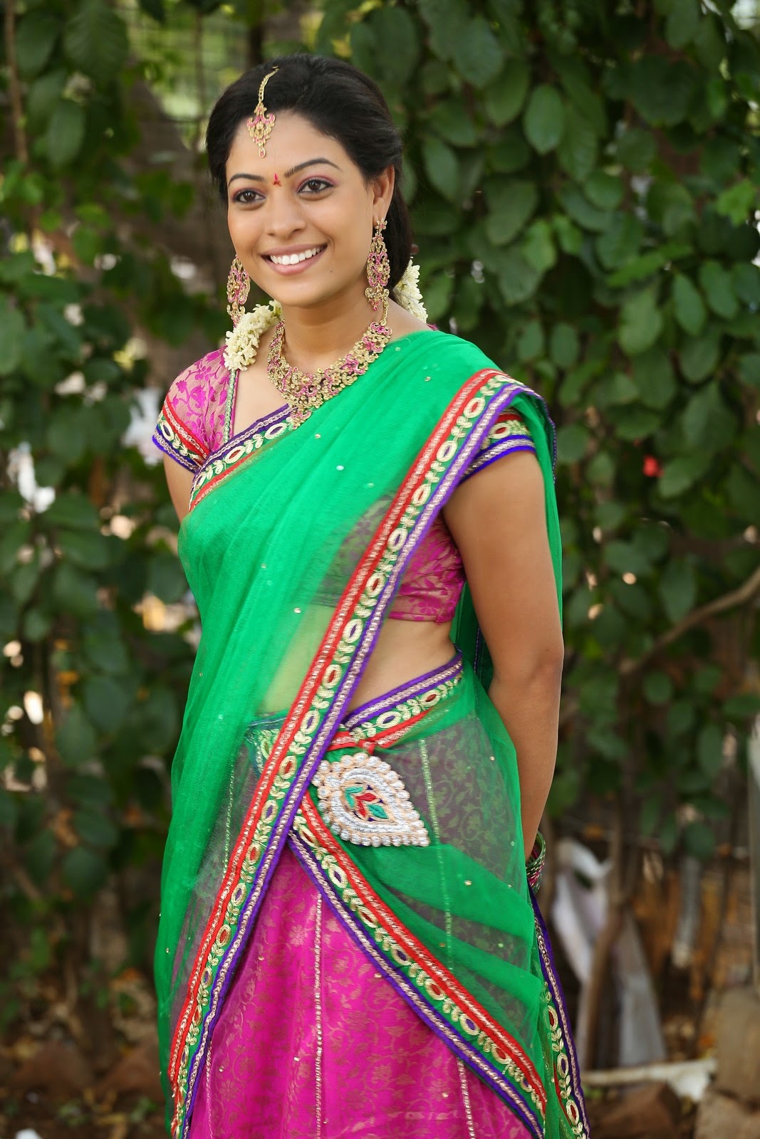 Actress Anjali Rao in half Saree at Alochinchandi Movie Opening ...