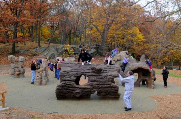 Plaground Pioneers!: Bruce Park Playground, Greenwich, CT
