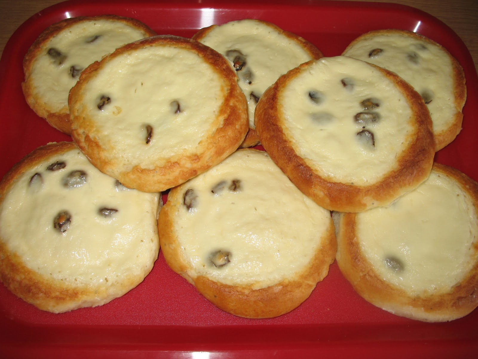 Helkan Keittiössä: Rahkapiirakka (pullataikinaan)