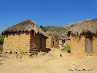EBO - Arqueologia e Arte Rupestre de Angola: A REGIÃO