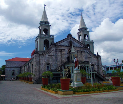 The Roomy Life: Iloilo Travelogue#5: Jaro Cathedral and the old belfry ...