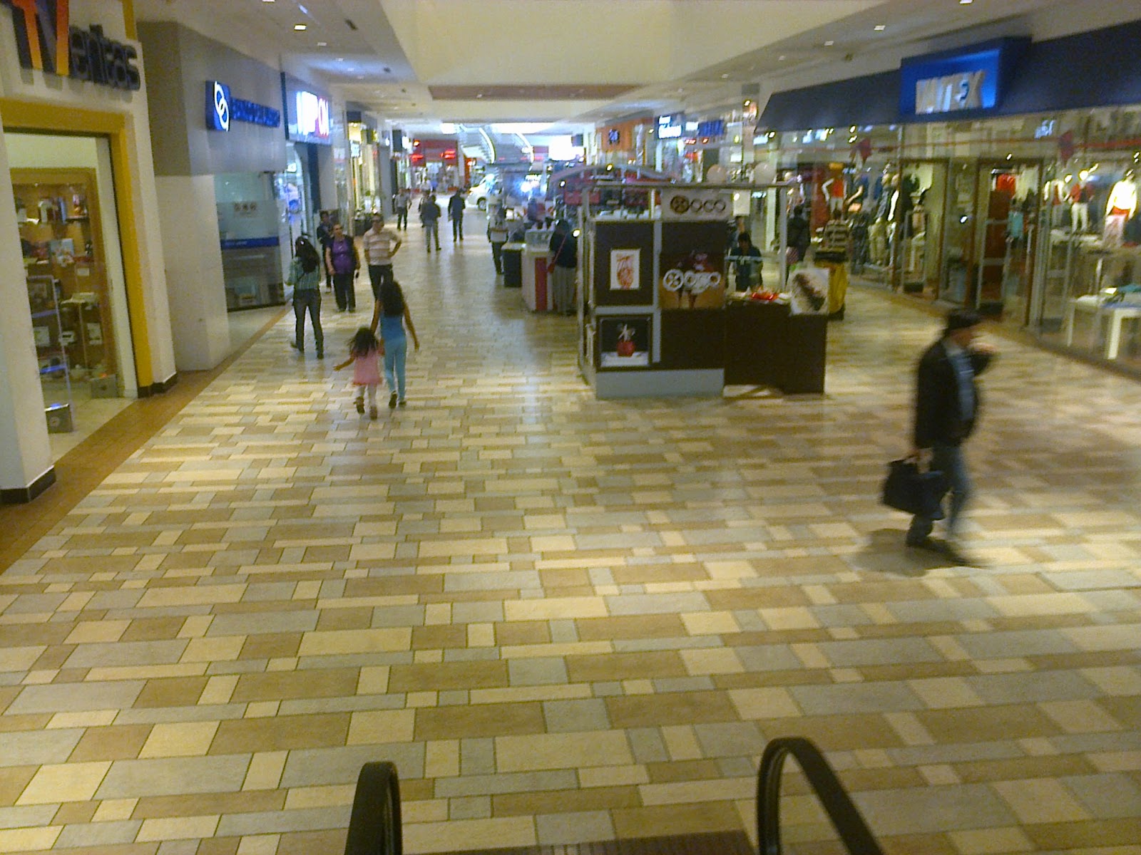 Centro Comercial "Condado Shopping" Quito