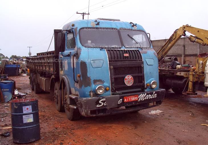 Veículos em Geral: Caminhão FNM D11.000