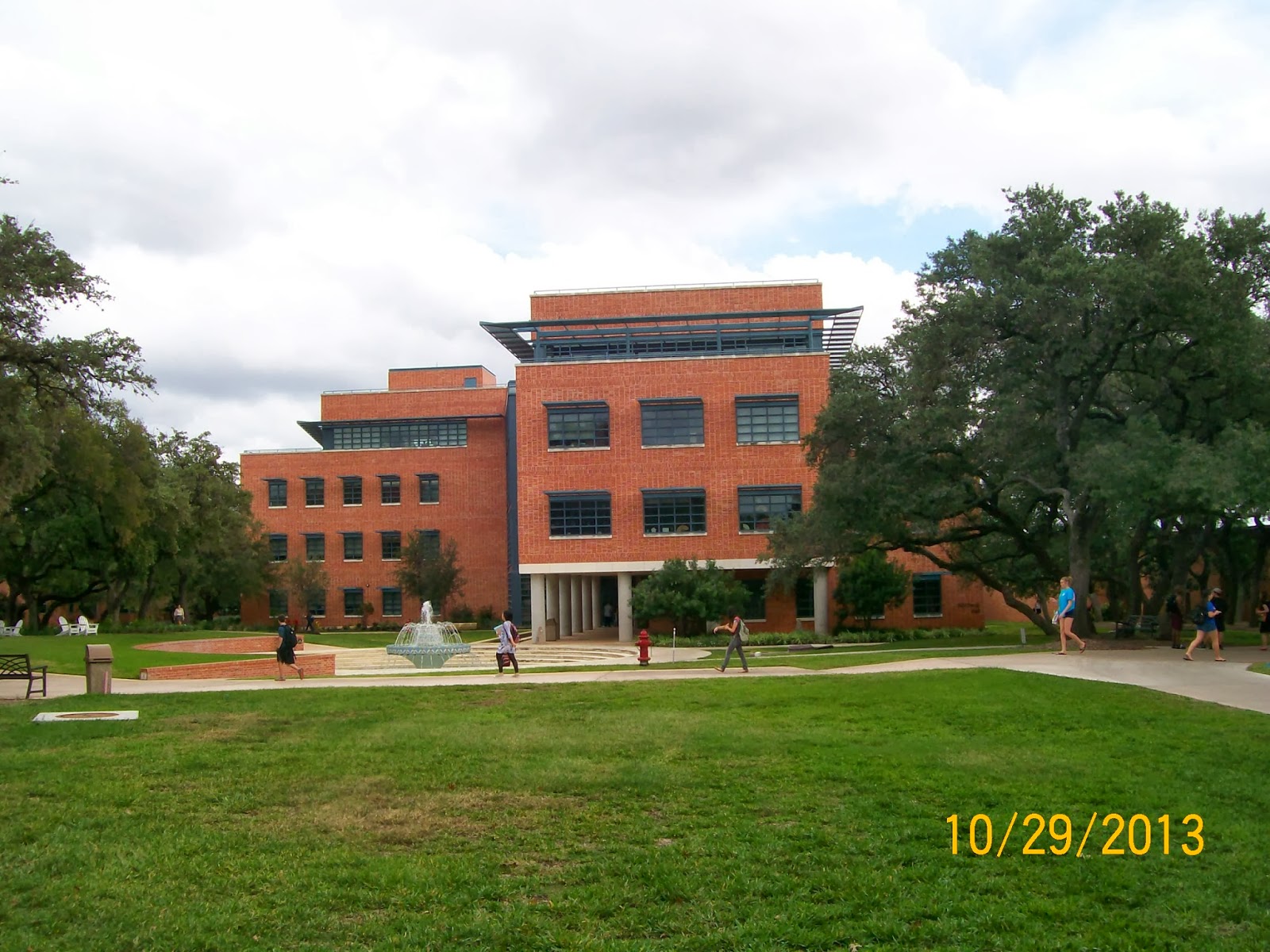 Rockhounding Around: A tour of Trinity University, San Antonio TX