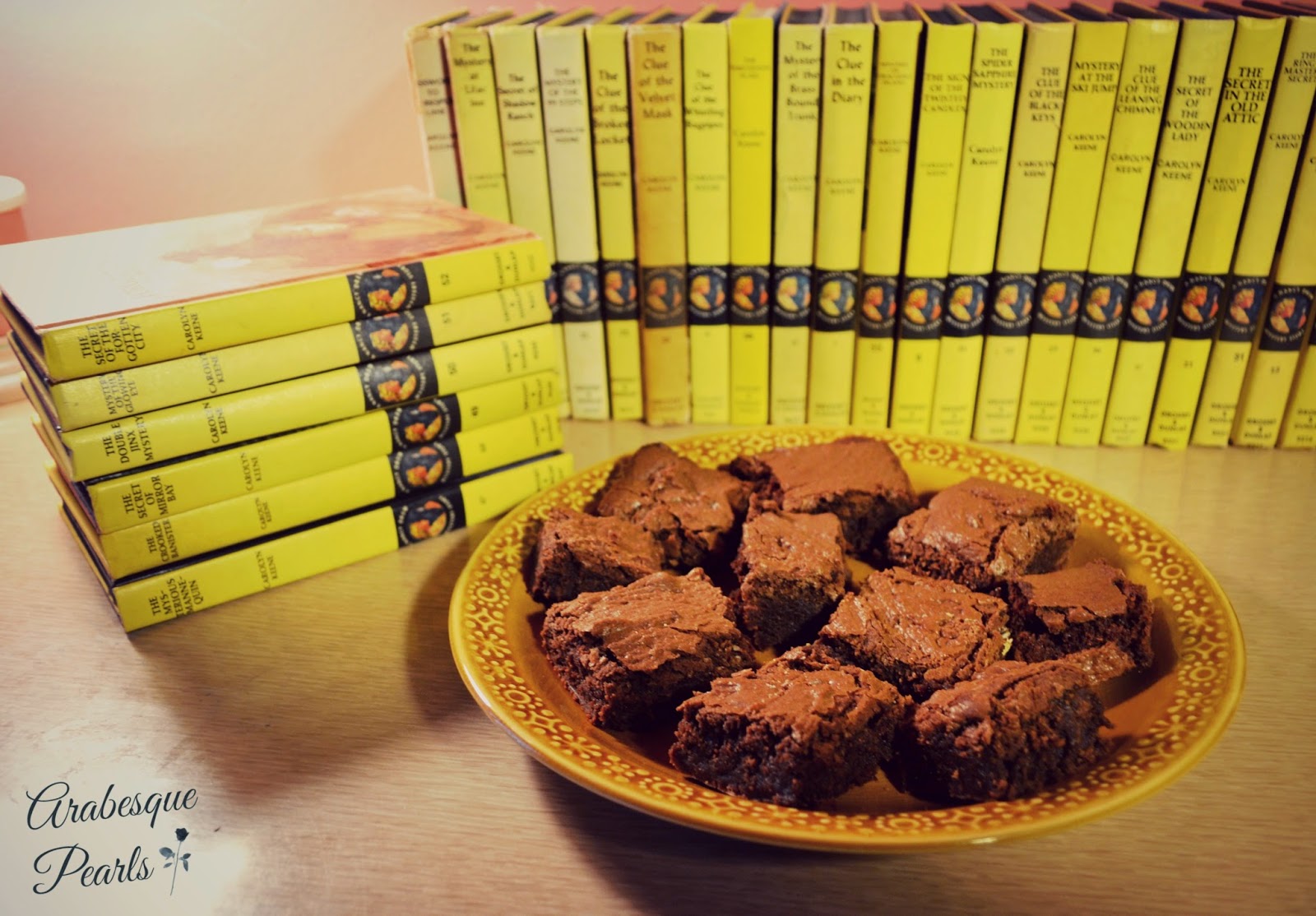 Arabesque Pearls: The Brownie Mystery