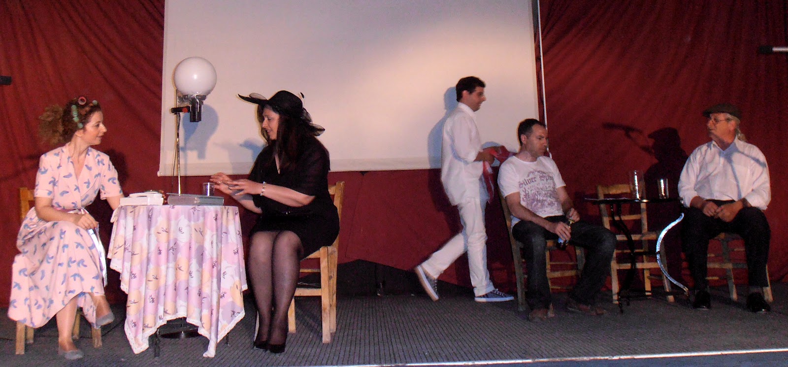 ΘΕΑΤΡΙΚΗ ΣΚΗΝΗ ΜΑΣΚΕΣ