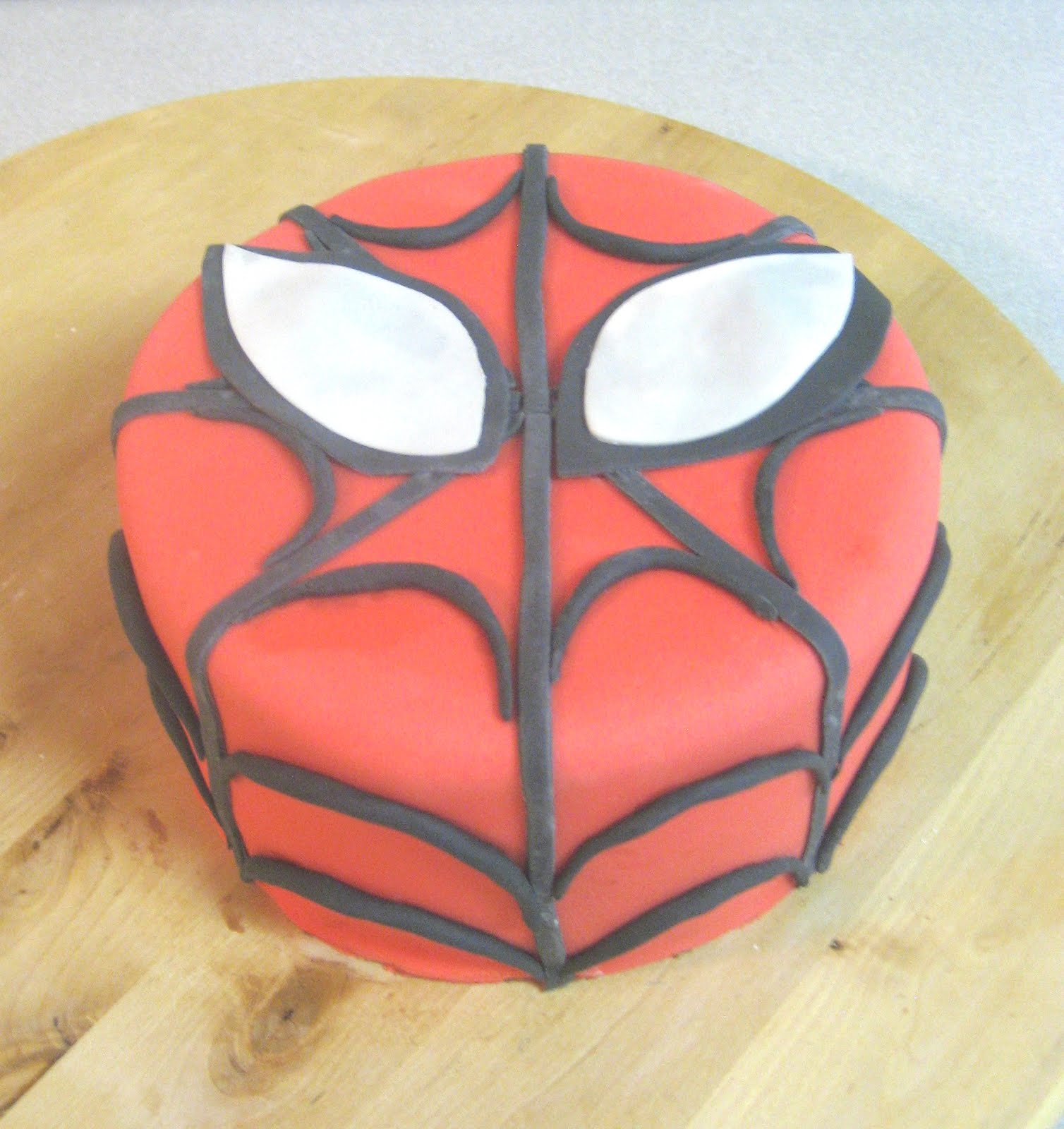 Devanys Designs: Spiderman Cake