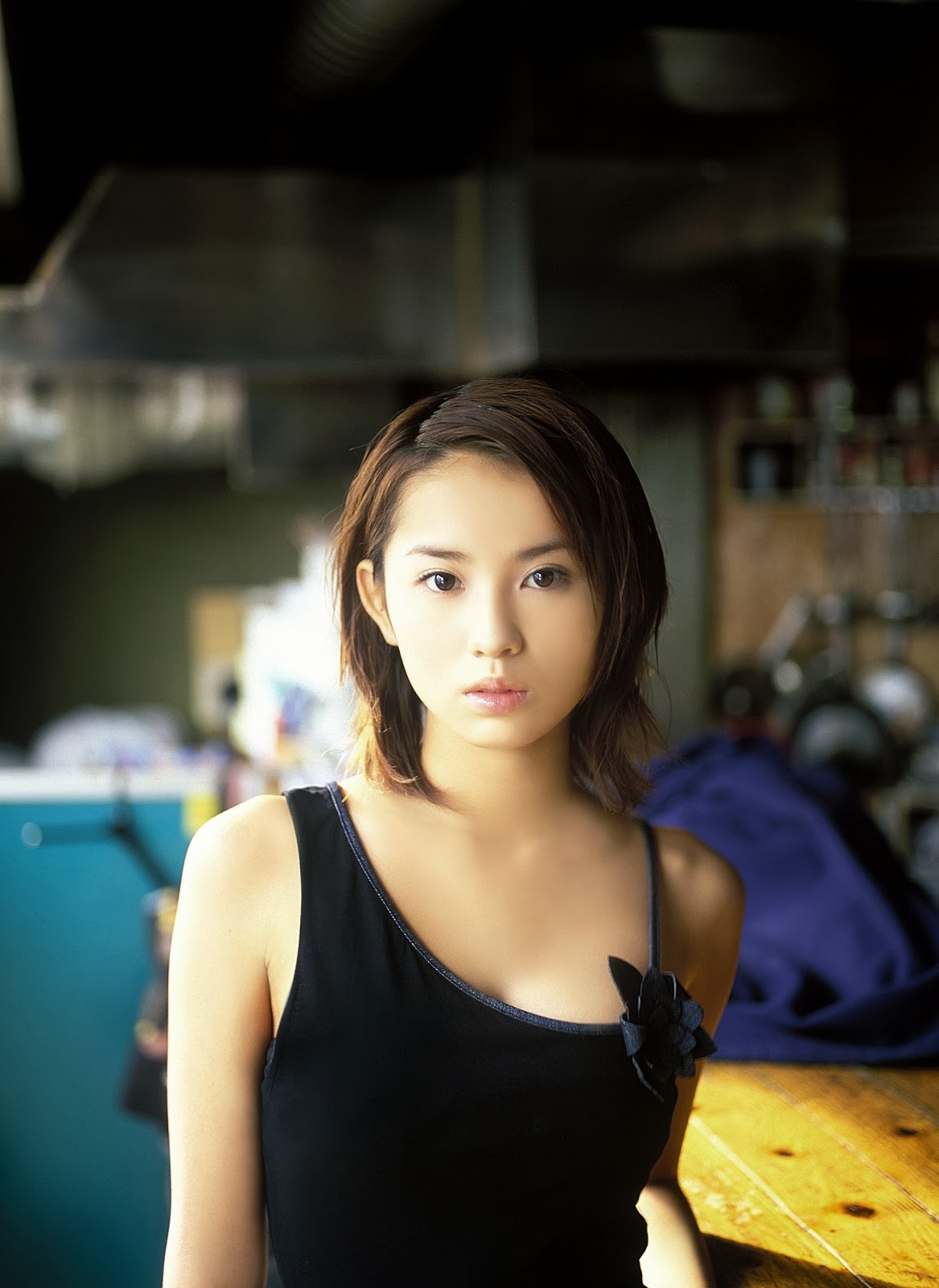 Nao Kanzaki and a few friends: Yui Ichikawa: NS Eyes scans #236