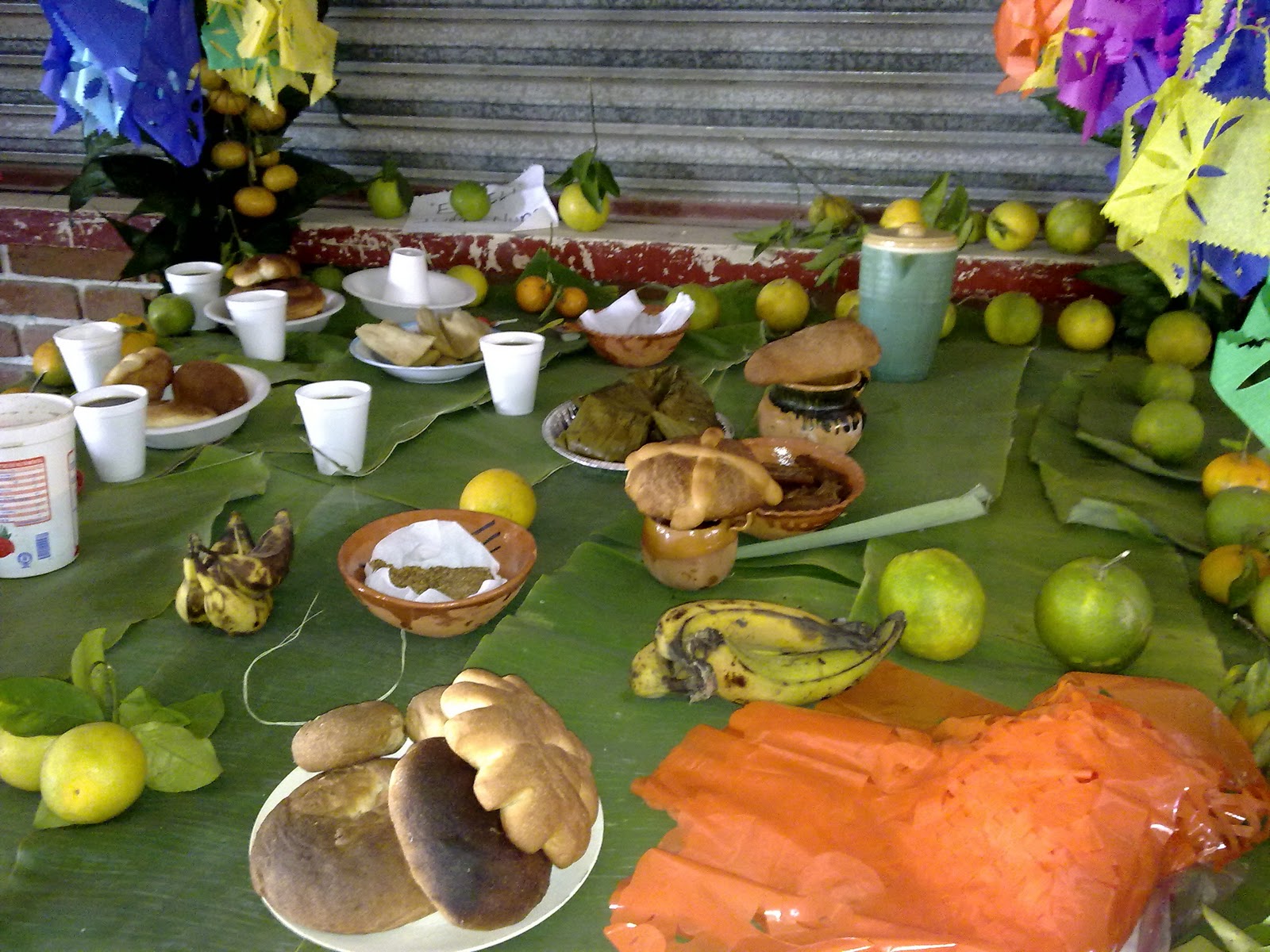 COMUNICANDO A PUEBLILLO Y EL LLANO PAPANTECO: ALTARES DE DIA DE MUERTOS