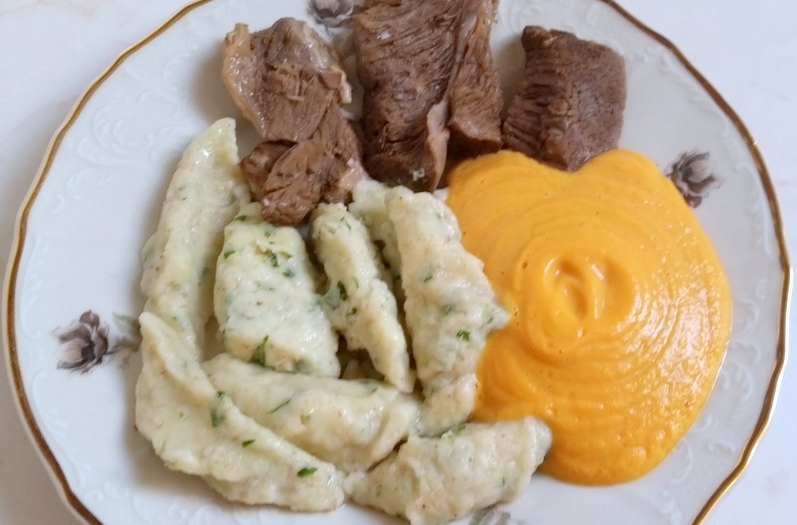 Viki Egyszerű Konyhája: Vadas marha - GLASS RUBIN segítséggel