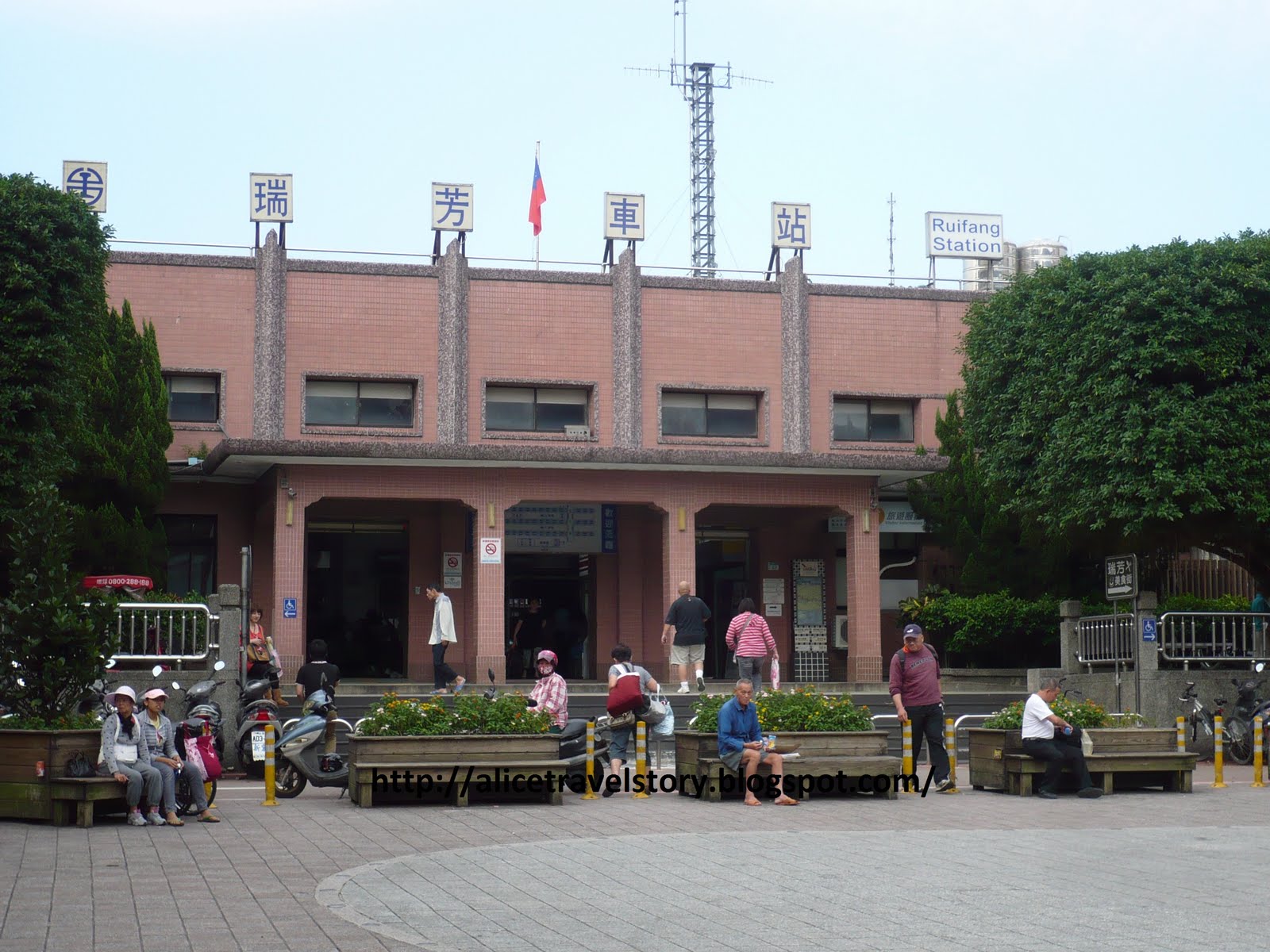 Alice Travelogue: Taiwan Trip Day 6 - From Ruifang Train Station to Jiufen