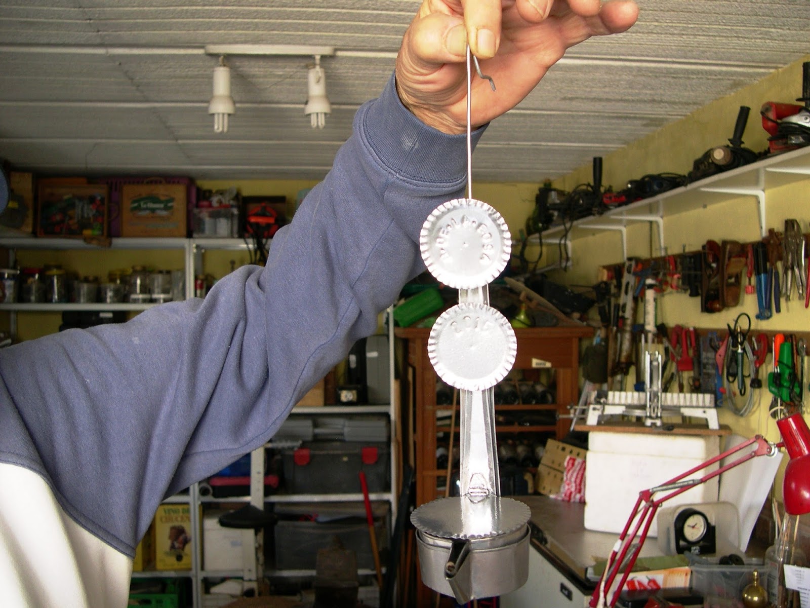 Un tema, mil preguntas.: Candil y otros trabajos.