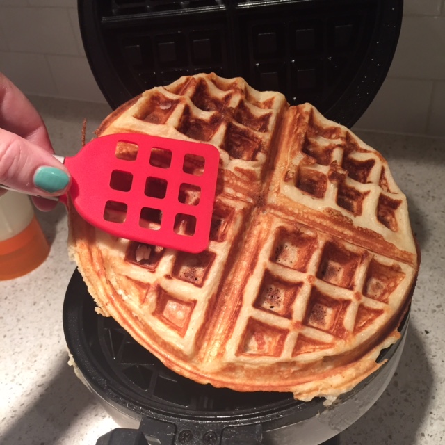 Tovolove: Easy Yeasted Waffles!