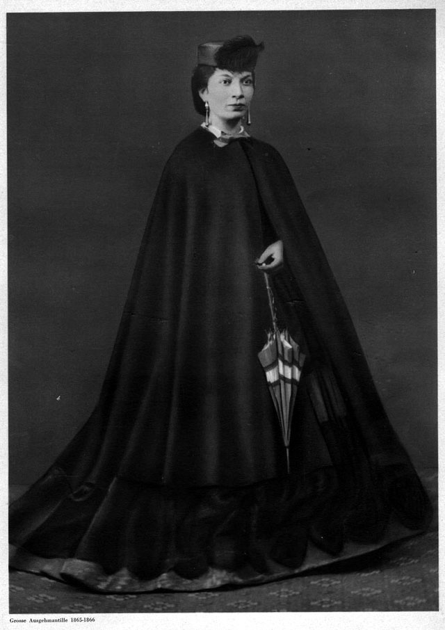 Fashion in Early Photography – 24 Glamorous Photos Show Female Models ...