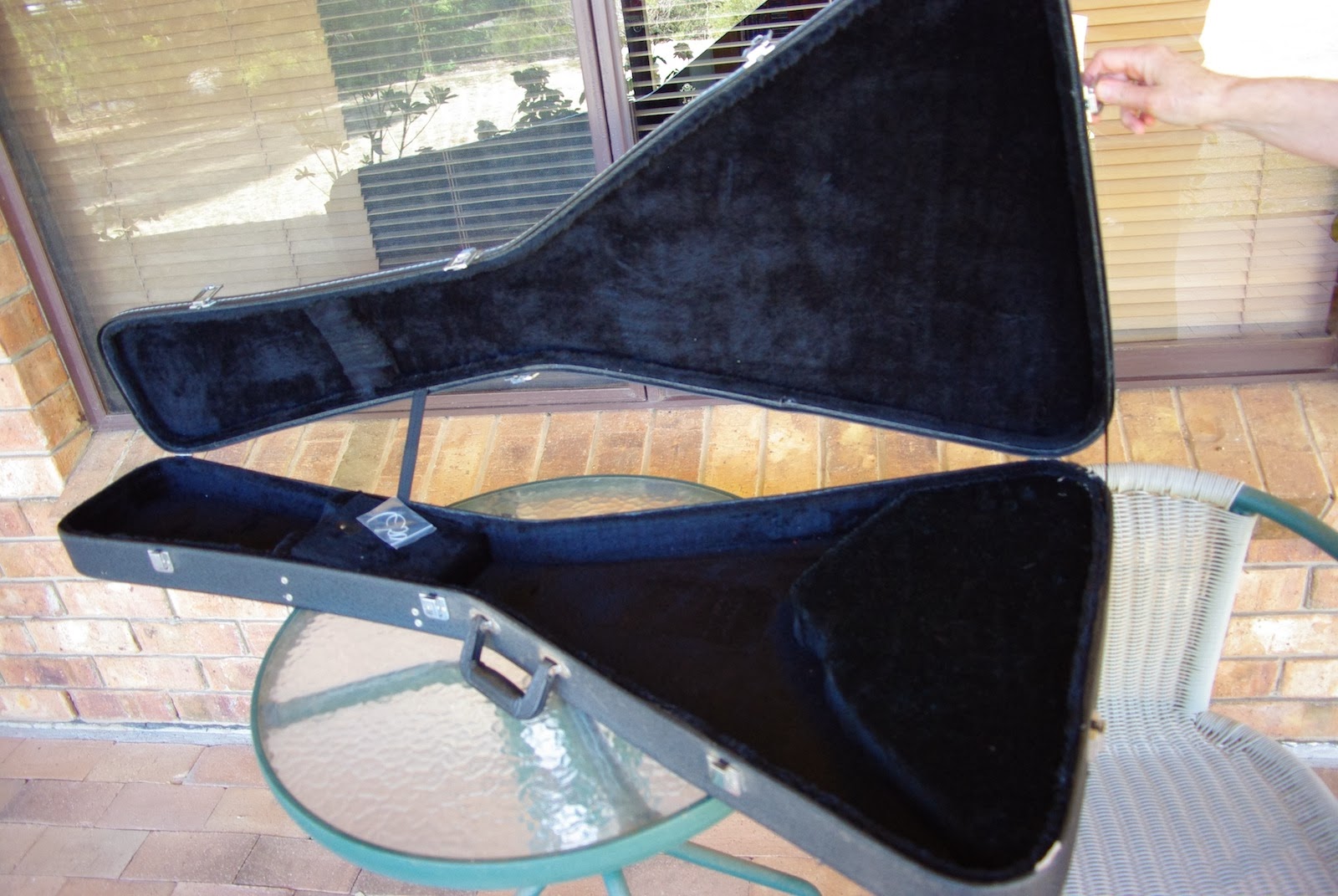 Daion Guitars Down Under: Amazing Daion Performer "Flying V"