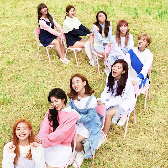 TWICE10月24日發行第三張迷你專輯TWICEcoaster LANE : 1，主打歌TT由黑眼必勝打造(MV/宣傳照大圖) - 櫻花泡菜