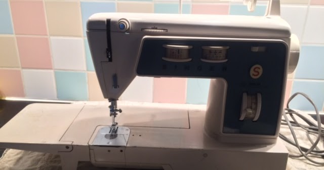 Singers and Featherweights: Singer 764.