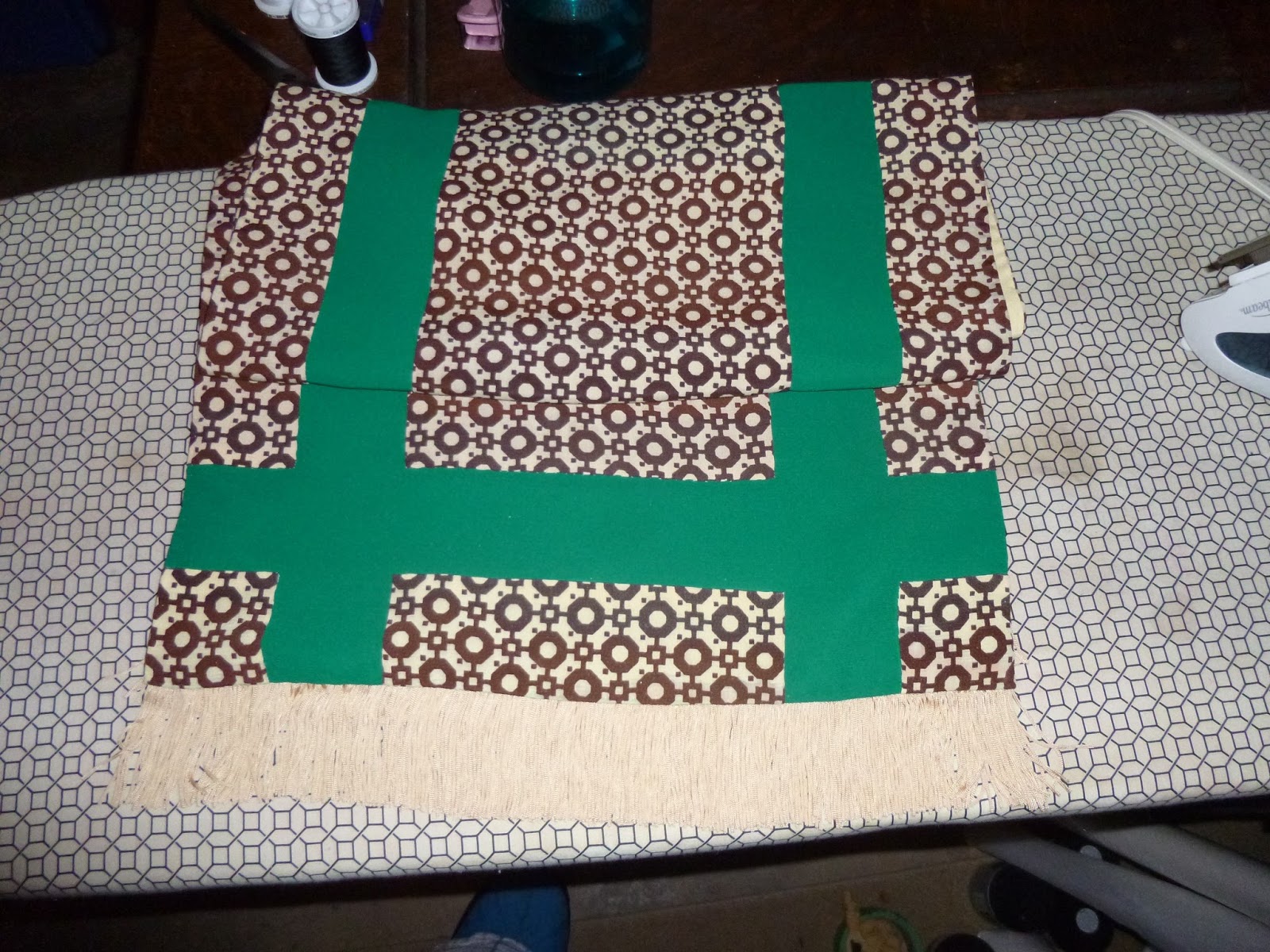 The Prettiest Gentleman About Town: Loki Stuttgart Scarf