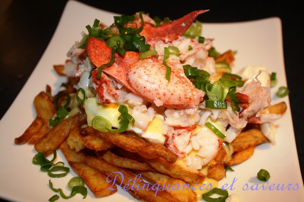 Délinquances et saveurs: Poutine au homard sauce béarnaise
