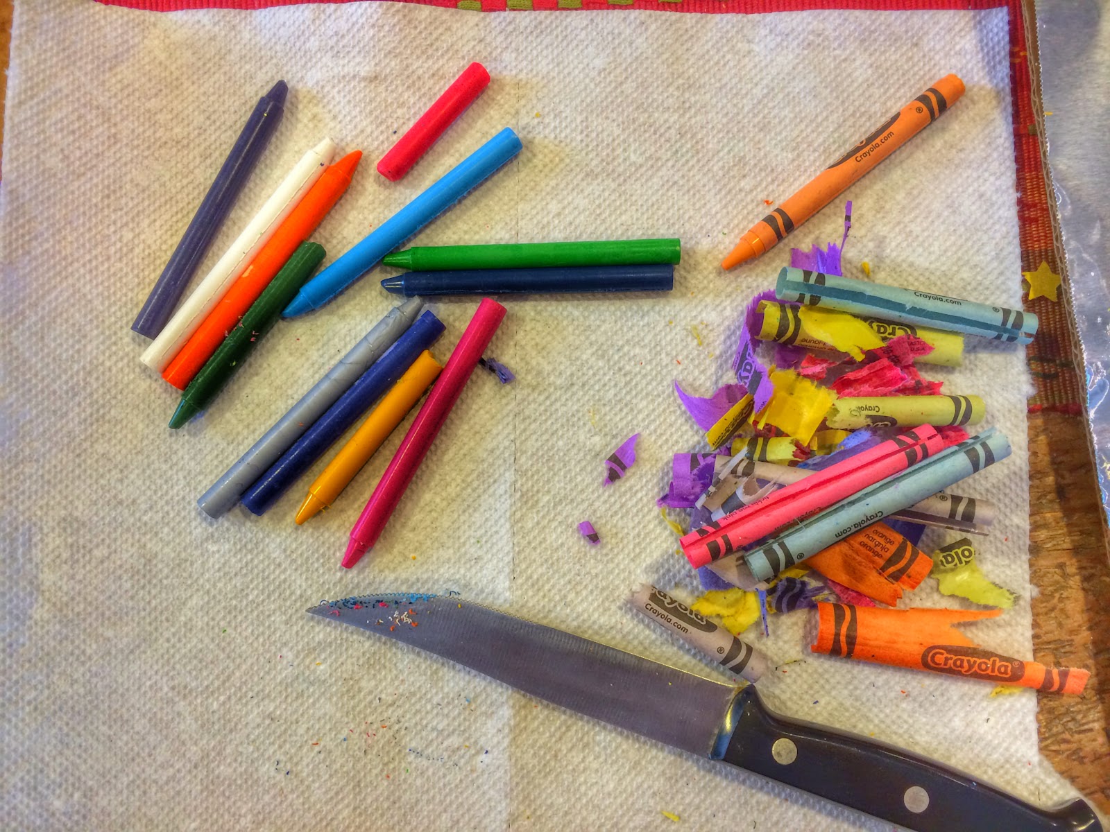 Our Beautifully Messy House : Melted Crayon Rocks
