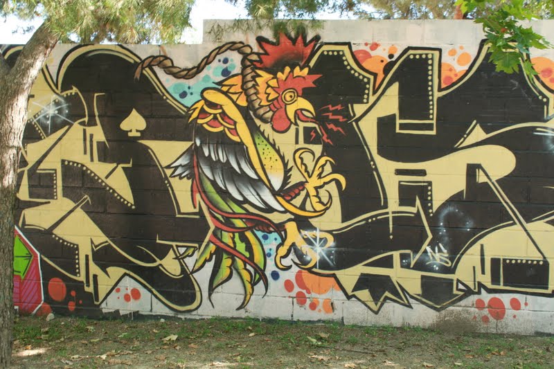 Fotografia viajera Lacoma 07: Graffiti Gallo Ahorcado - Dehesa de La Villa