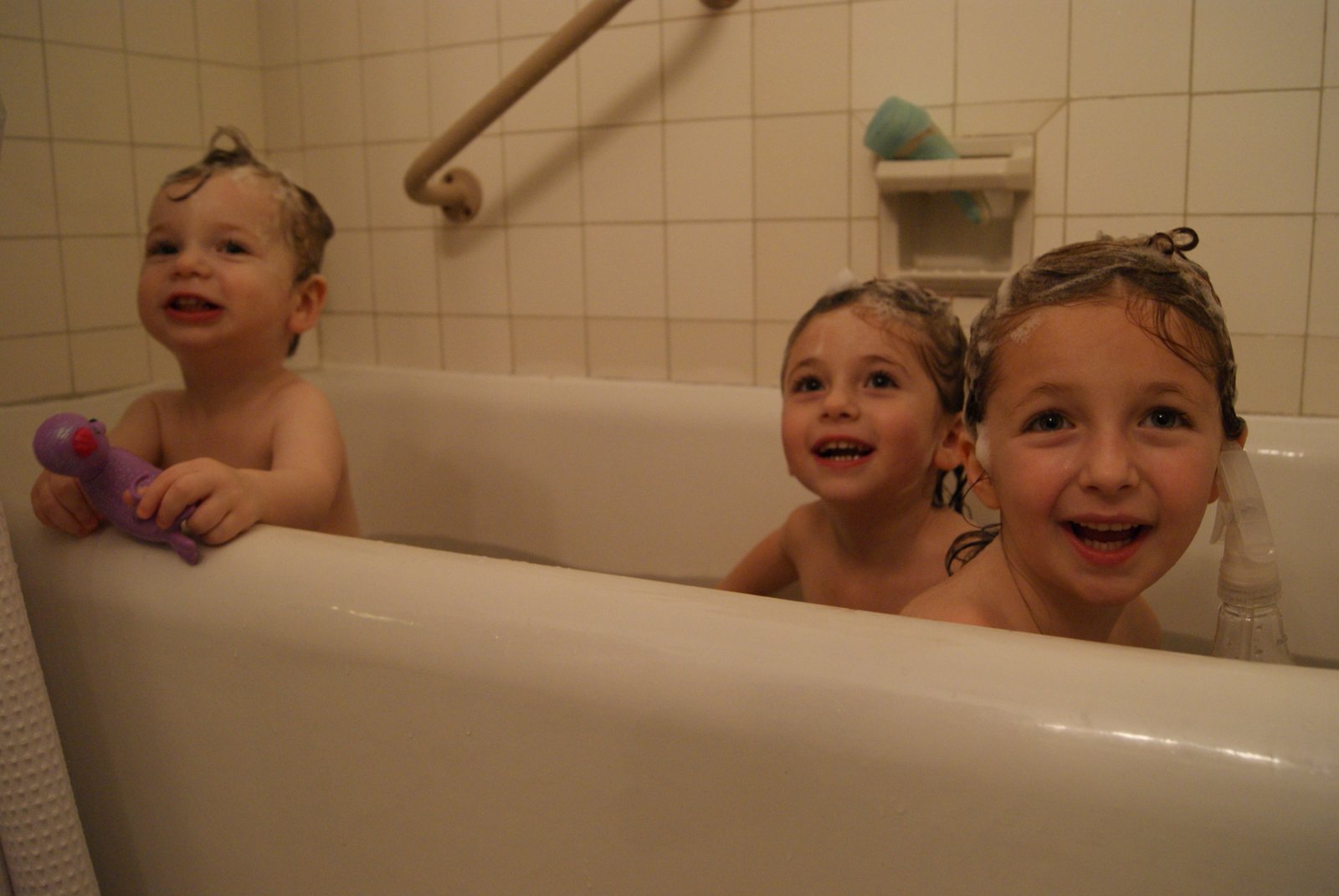 Worth Family: Bathtime Fun