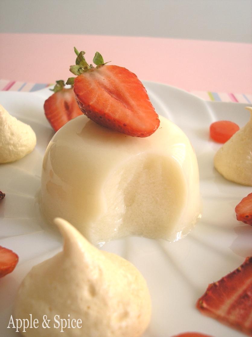 Apple & Spice: Deconstructed Pavlova – Buttermilk Panna Cotta, Mini ...