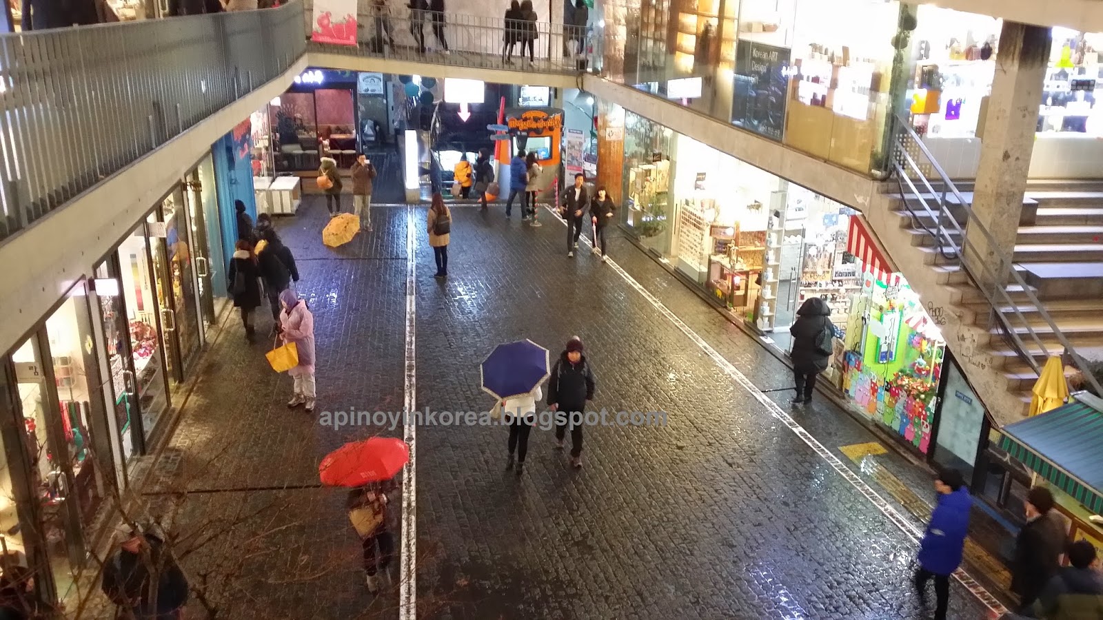 A Pinoy in Korea: Insadong's Ssamziegil: Shopping All The Way Up!