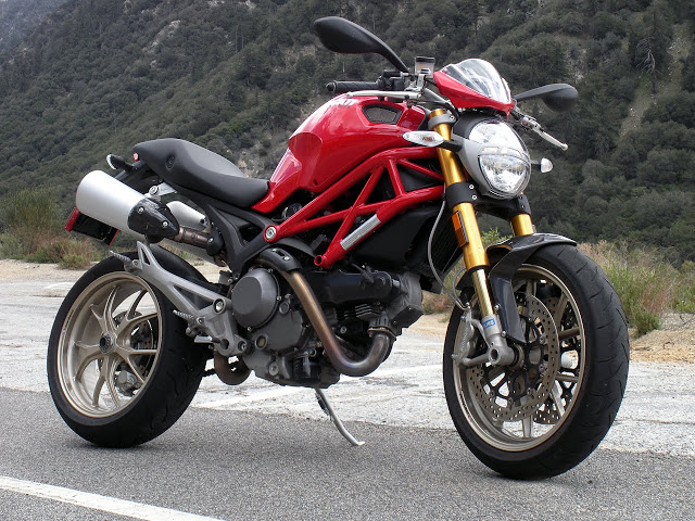 Ducati Monster 696 | Riders